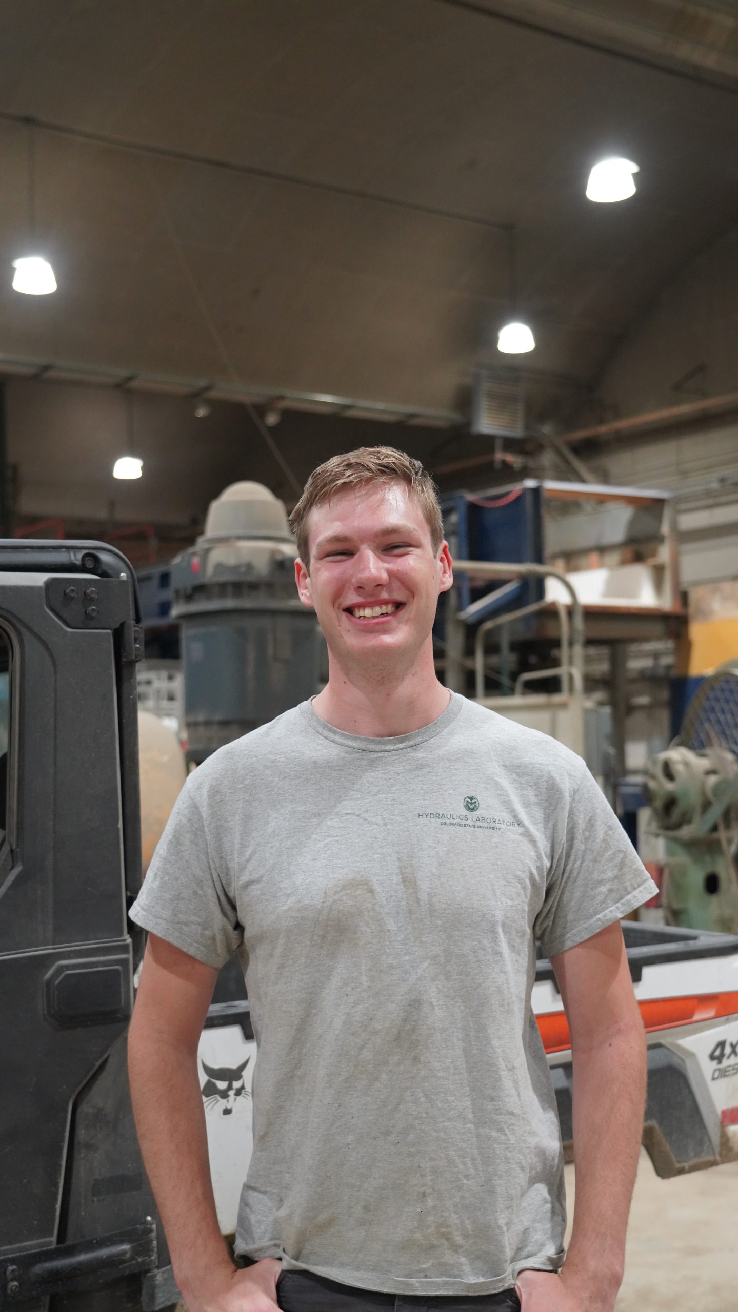 Undergraduate Research Assistants – Hydraulics Laboratory